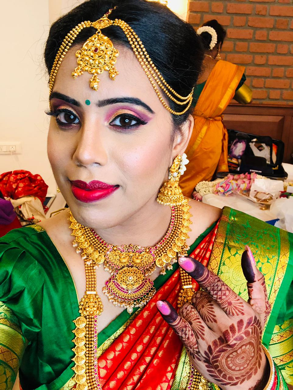 How To Use Makeup Kit In Tamil | Saubhaya Makeup